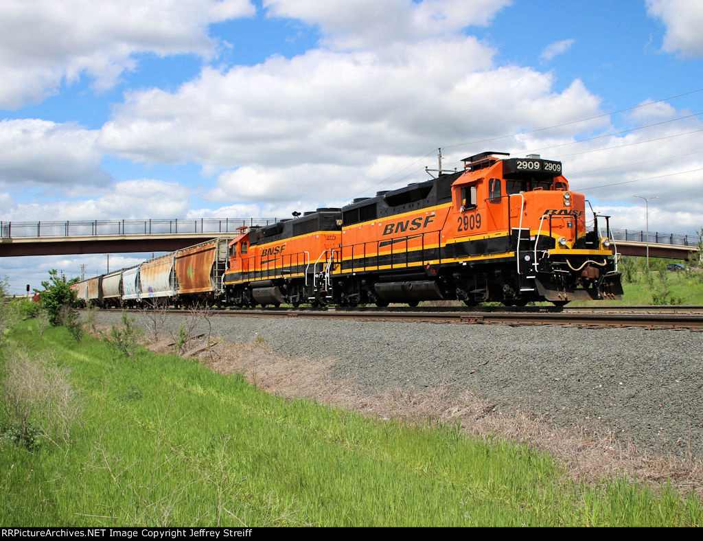 BNSF 2909